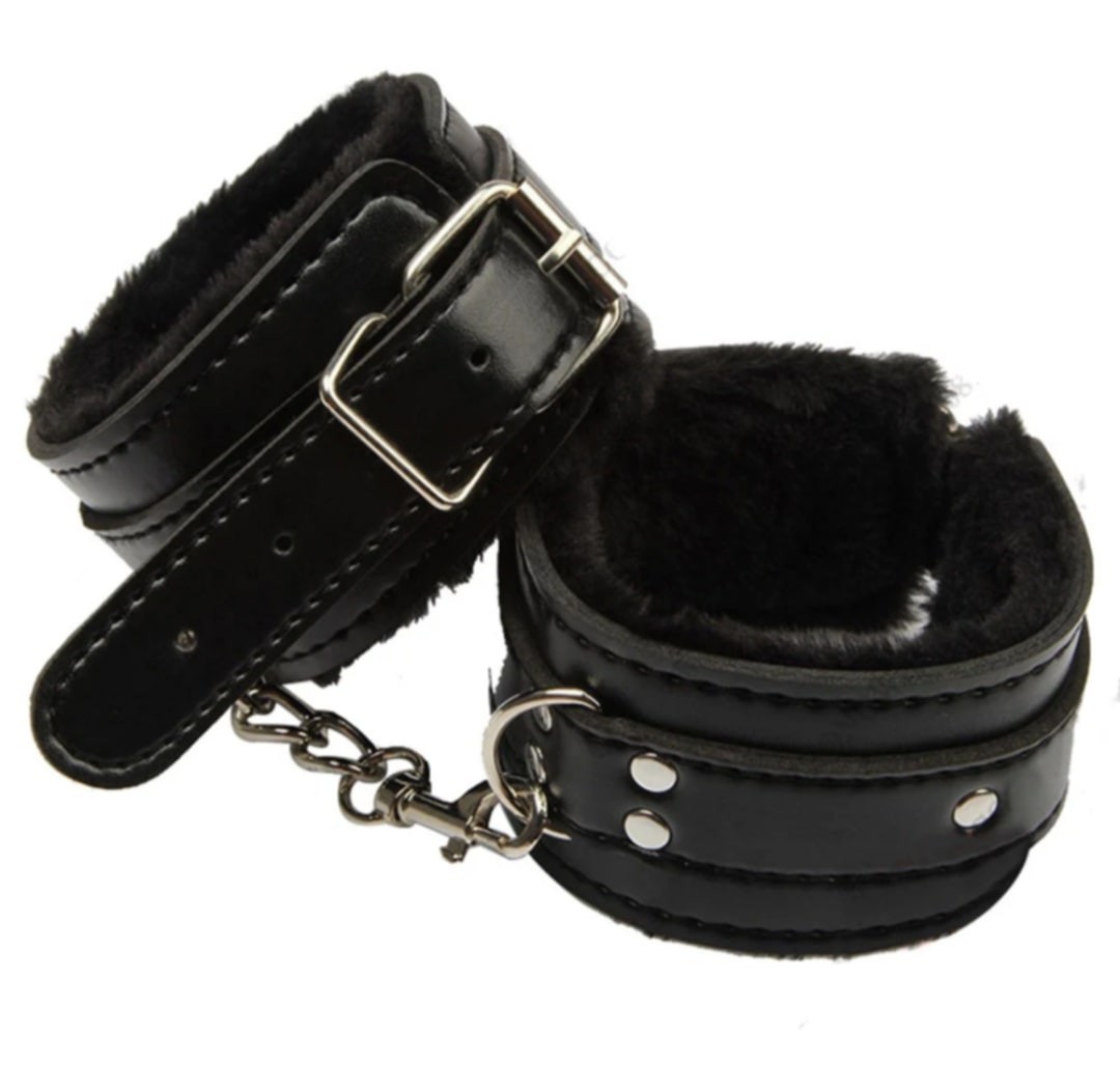 Hand Cuff – FermataBD
